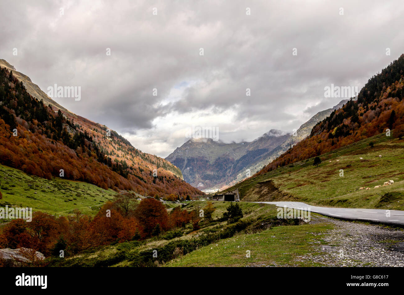Urdos pyrenees atlantiques hi-res stock photography and images - Alamy