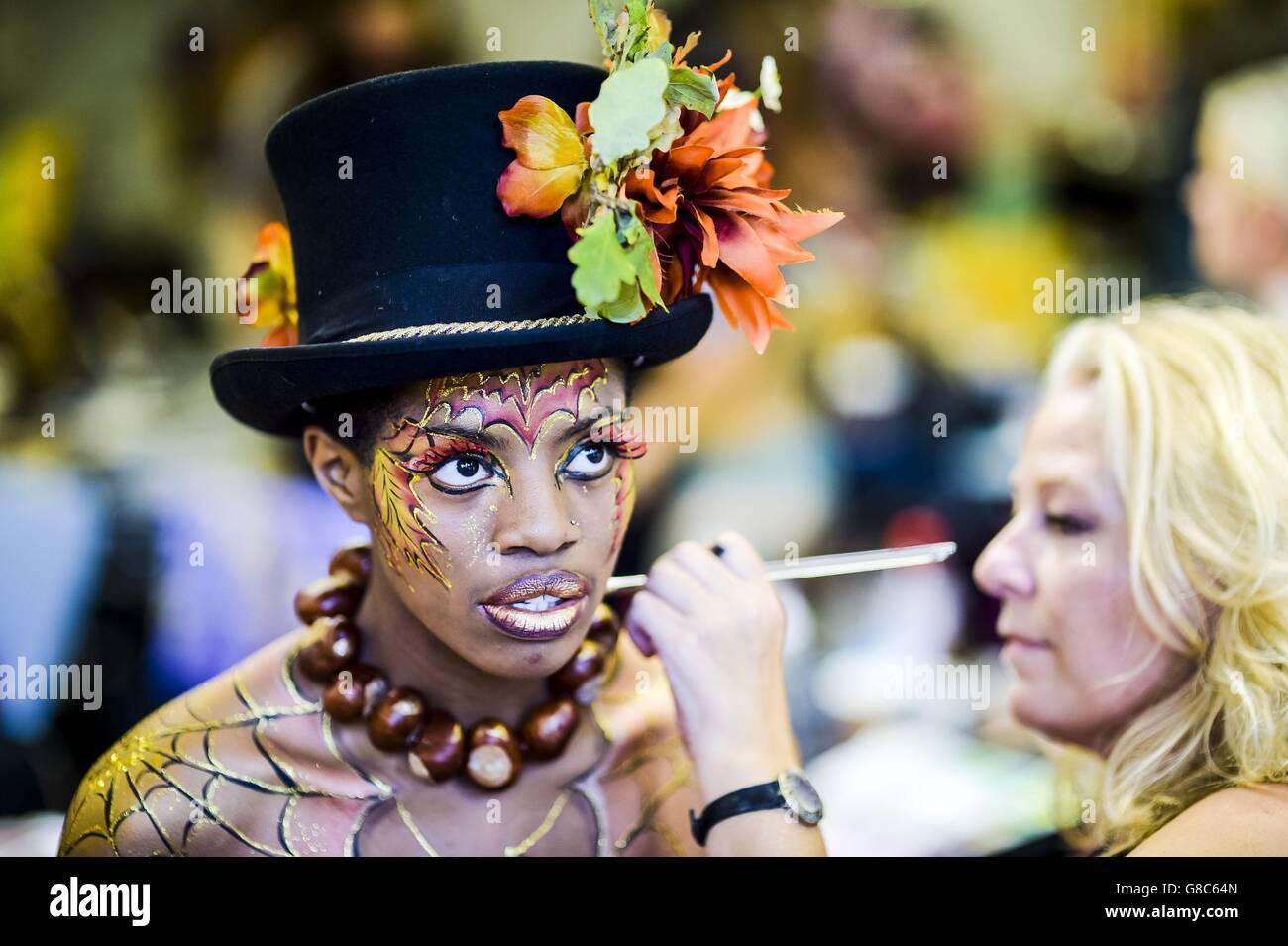 Body painting hi-res stock photography and images - Alamy
