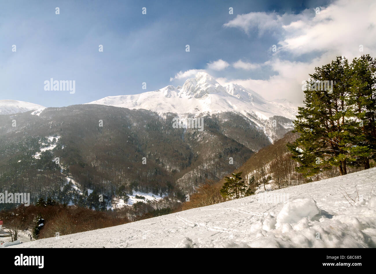 Roncal hi-res stock photography and images - Alamy