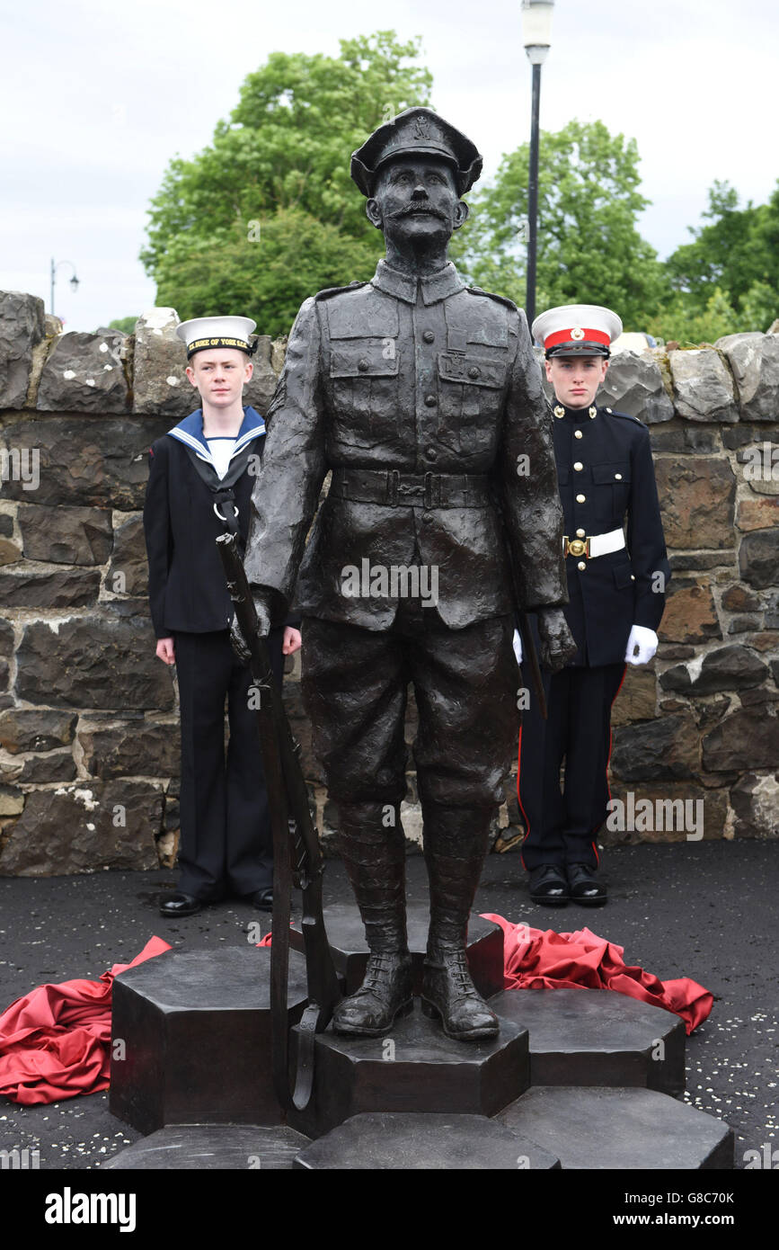 Statue robert quigg hi-res stock photography and images - Alamy