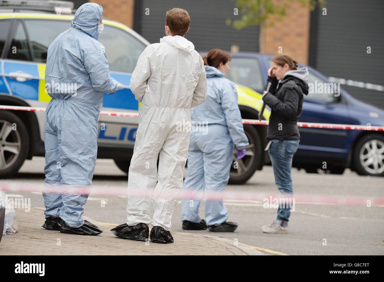 Forensic officers prepare hi-res stock photography and images - Alamy