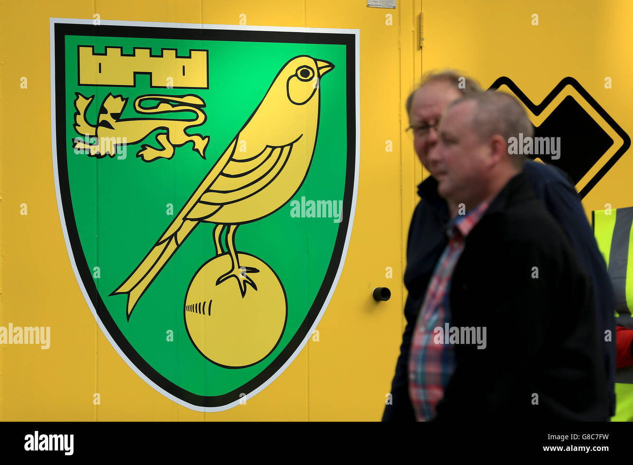 Norwich city badge hi-res stock photography and images - Alamy
