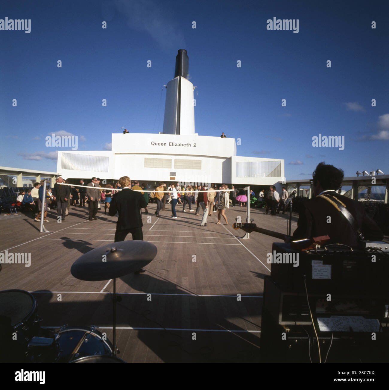 Cunard qe2 hi-res stock photography and images - Alamy