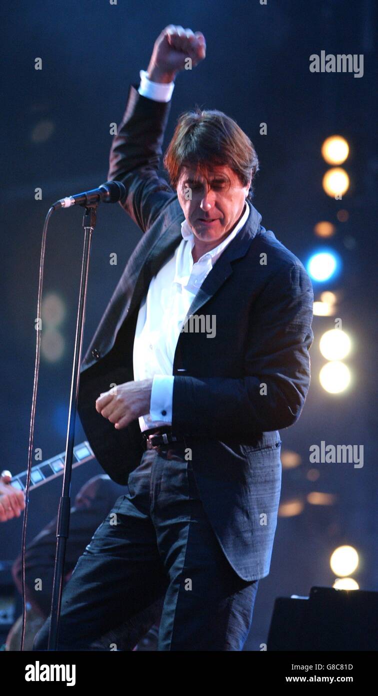 Nokia Isle Of Wight Festival - Seaclose Park. Bryan Ferry of Roxy Music ...