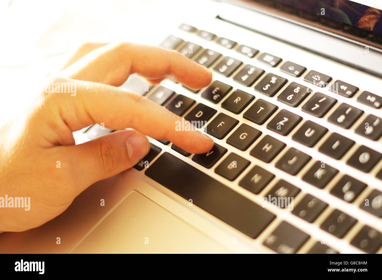 Typing article hi-res stock photography and images - Alamy