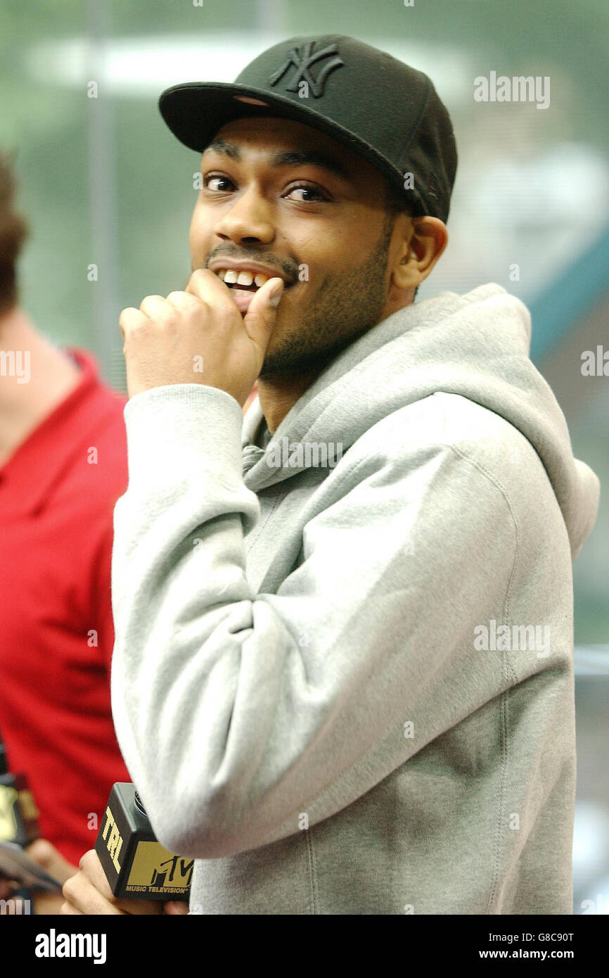 Mtv trl total request live show hi-res stock photography and images - Alamy