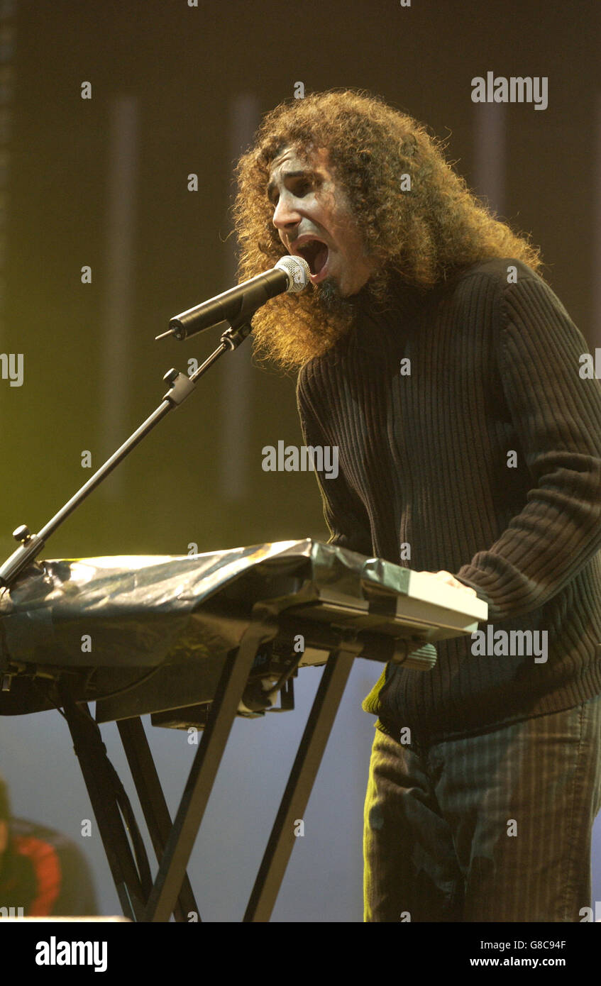 Download festival 2005 donnington park hi-res stock photography and ...