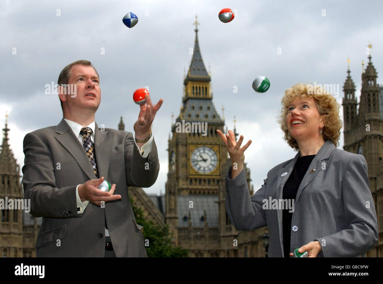 Labour MP for Glasgow South Tom Harris and MP for Sheffield Healy ...
