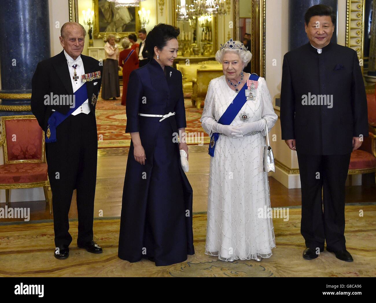 President of China Xi Jinping and his wife Peng Liyuan accompany Queen ...