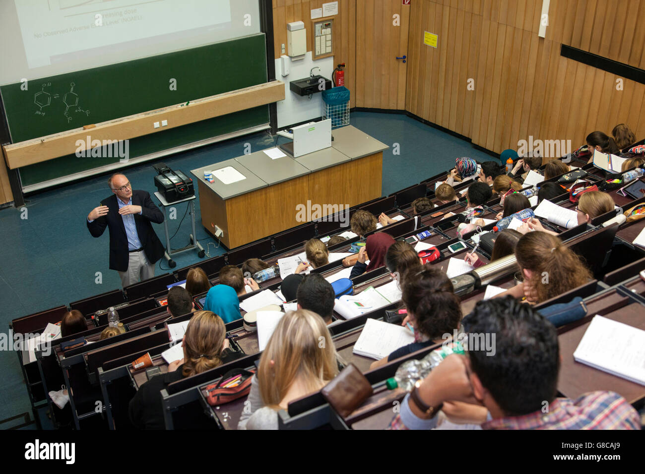 Lecture theatre hi-res stock photography and images - Alamy