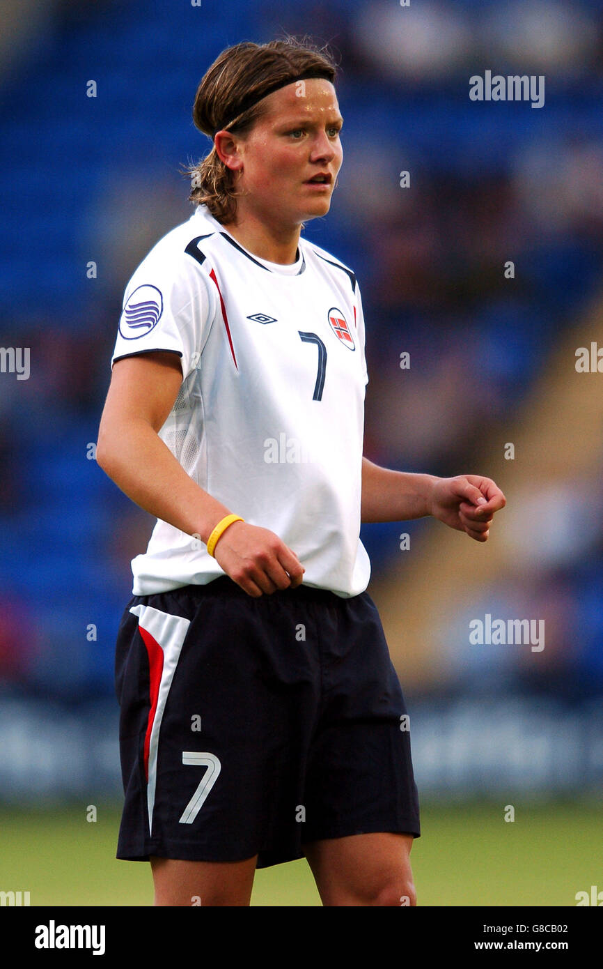 Trine hi-res stock photography and images - Alamy