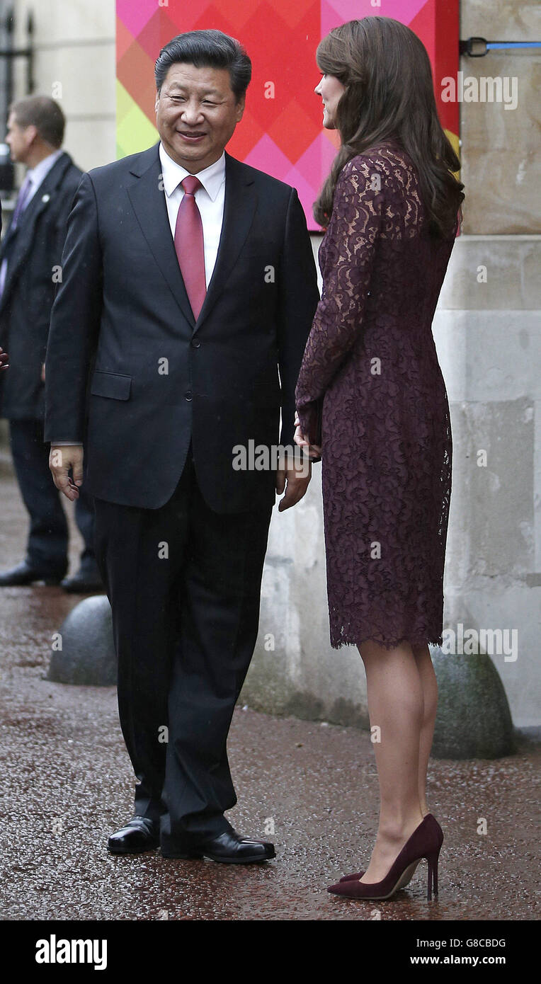Chinese President Xi Jinping talks with the Duchess of Cambridge as he ...