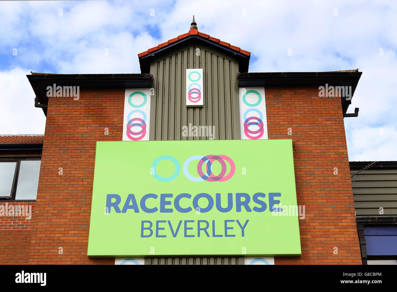 Beverley racecourse general view hi-res stock photography and images ...