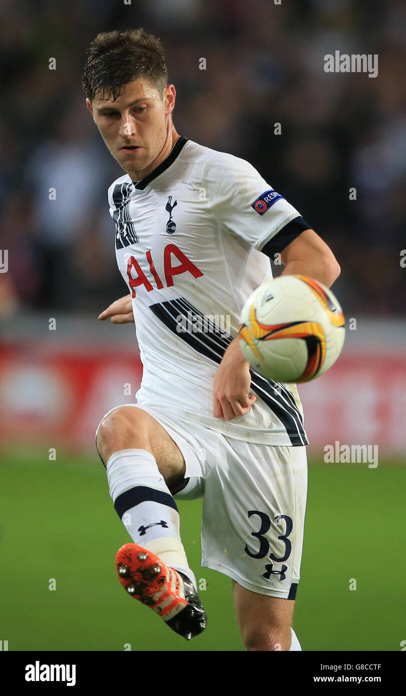 Tottenham hotspurs soccer hi-res stock photography and images - Alamy