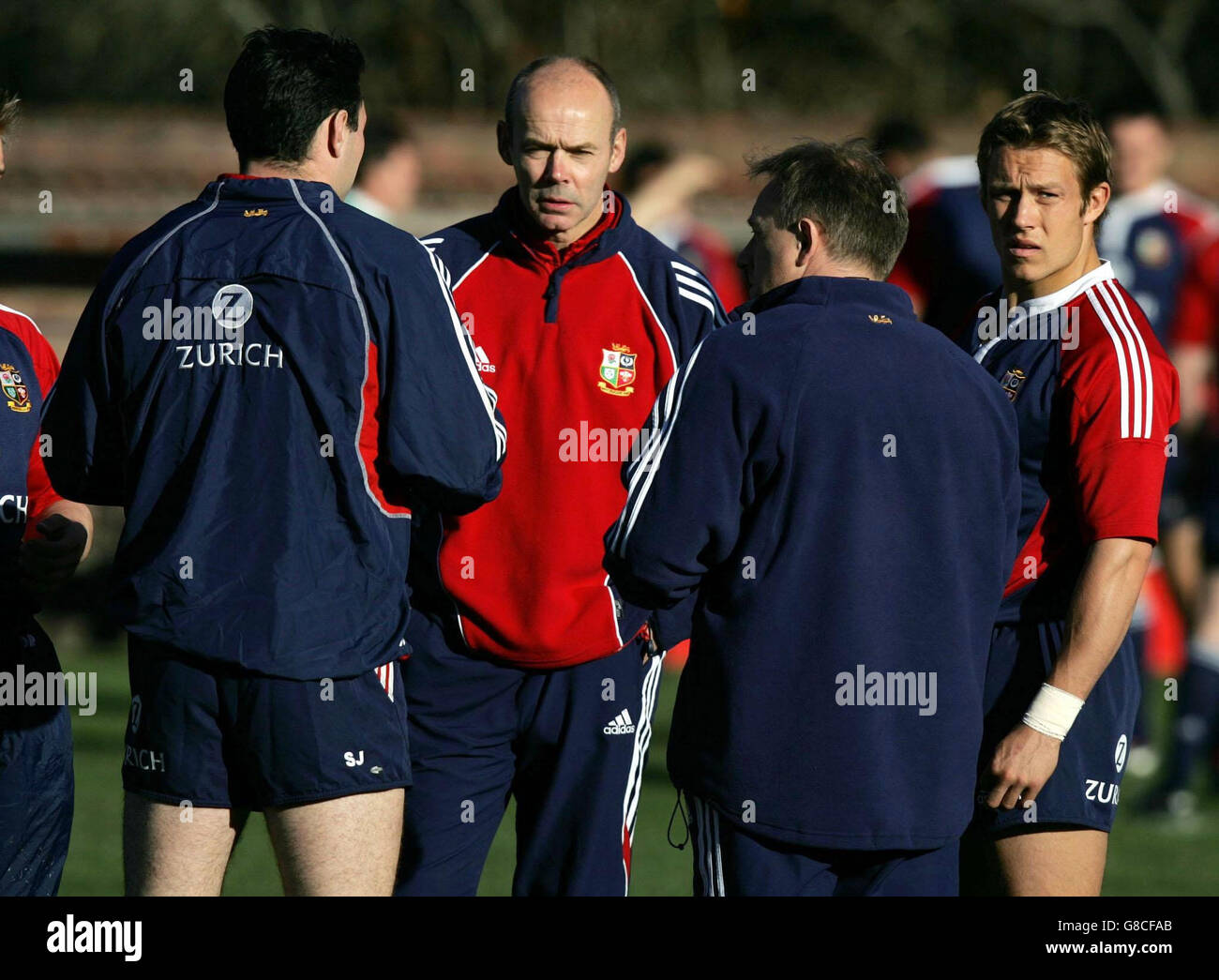 Lions head coach sir clive woodward chats with jonny wilkinson hi-res ...