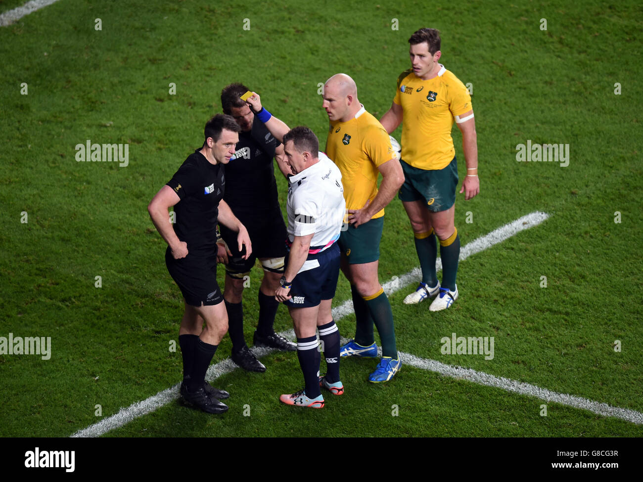 Dangerous rugby tackle hi-res stock photography and images - Alamy