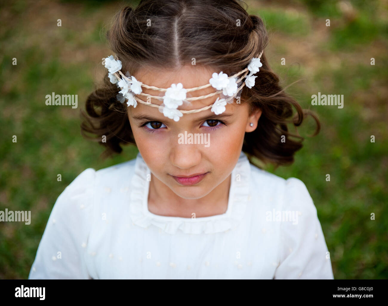 Floral head wreath hi-res stock photography and images - Alamy