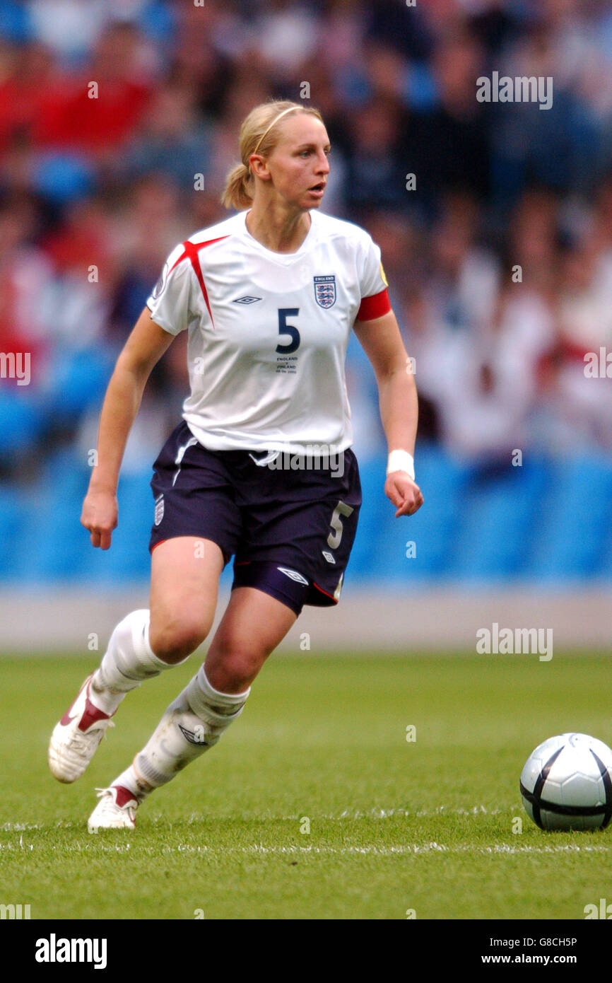 Faye white euro hi-res stock photography and images - Alamy