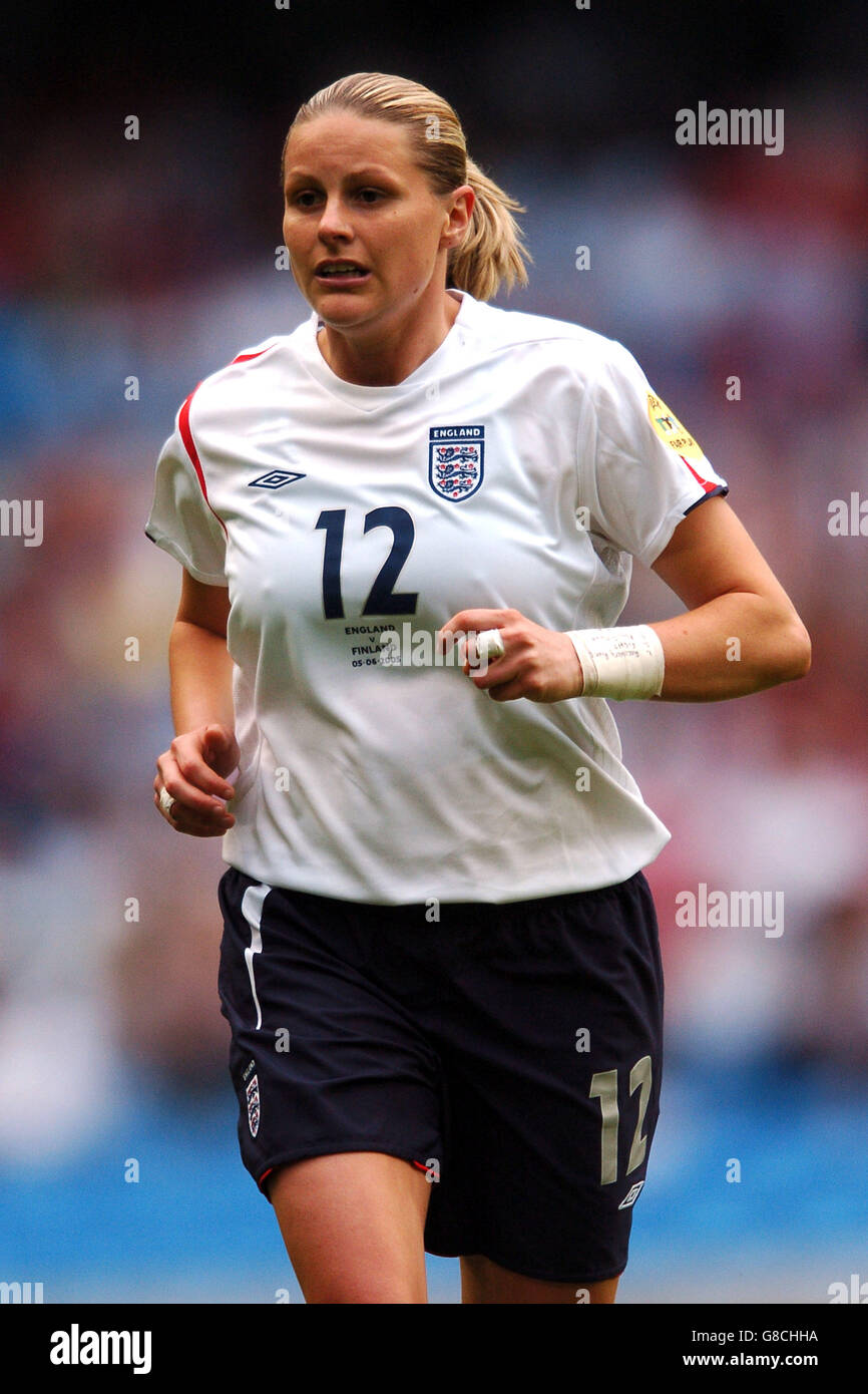 Kelly smith england football hi-res stock photography and images - Alamy