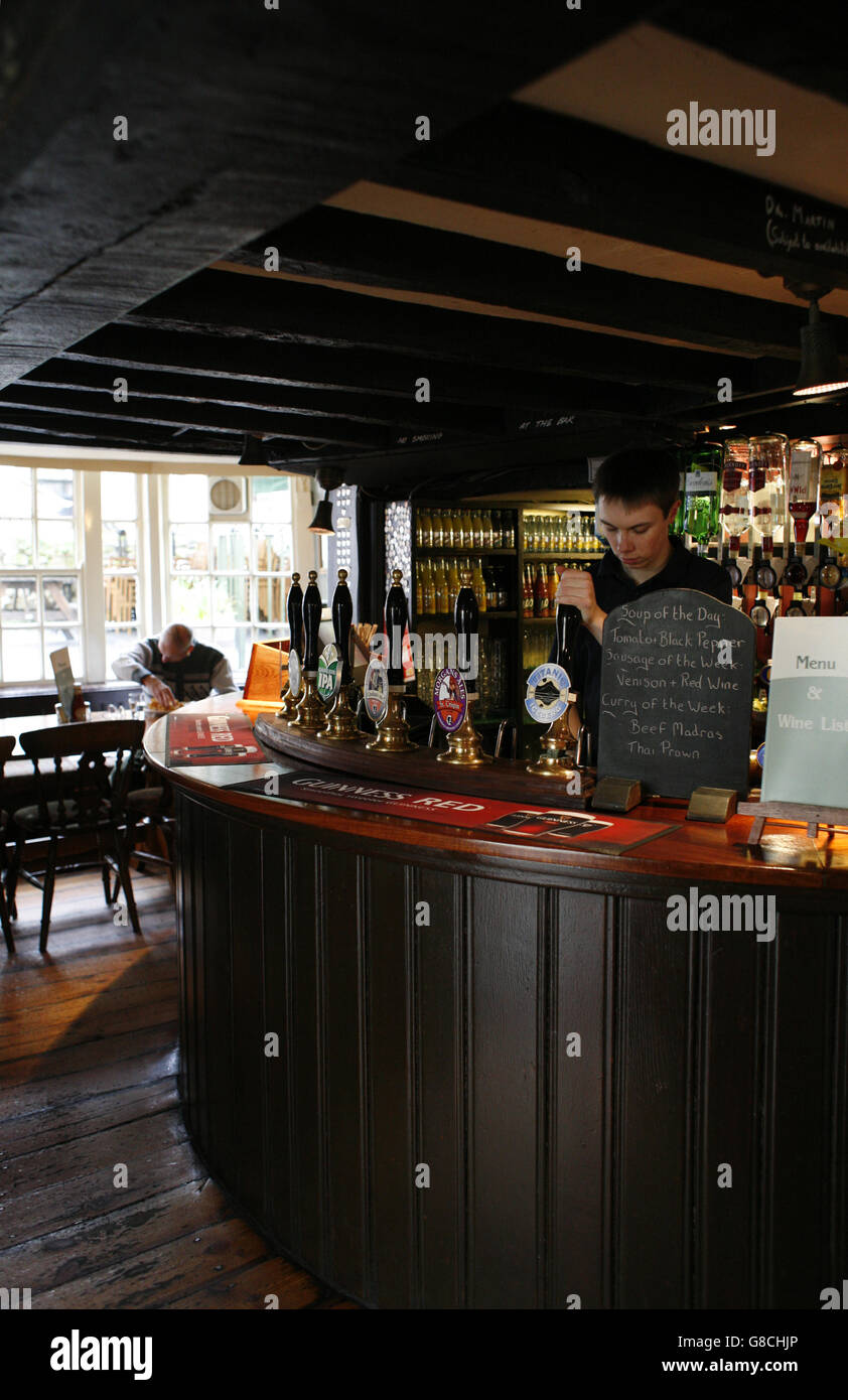 Oxford Pubs. The Turf Tavern is a 14th Century pub leaning up against ...
