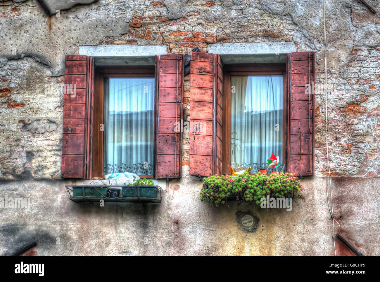 External fixtures hi-res stock photography and images - Alamy