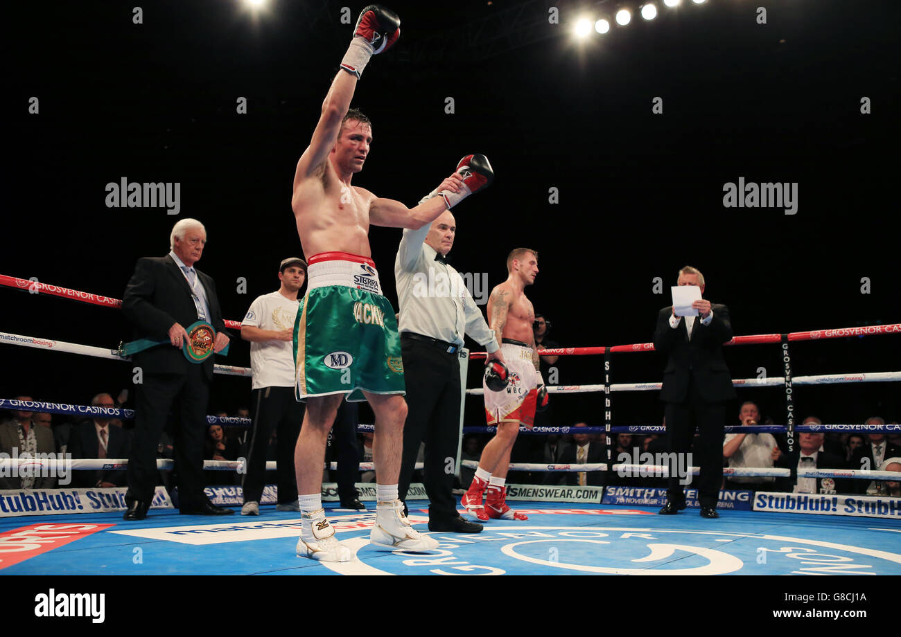 Matthew Macklin celebrates his victory over Jason Welborn (right) in ...