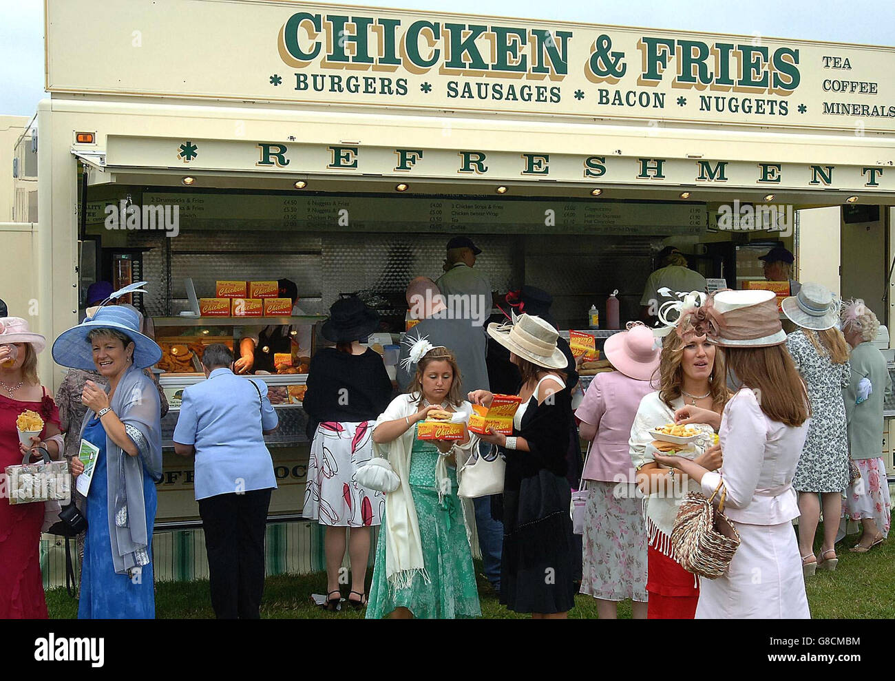 Horse racing royal ascot at york ladies day york racecourse hi-res ...