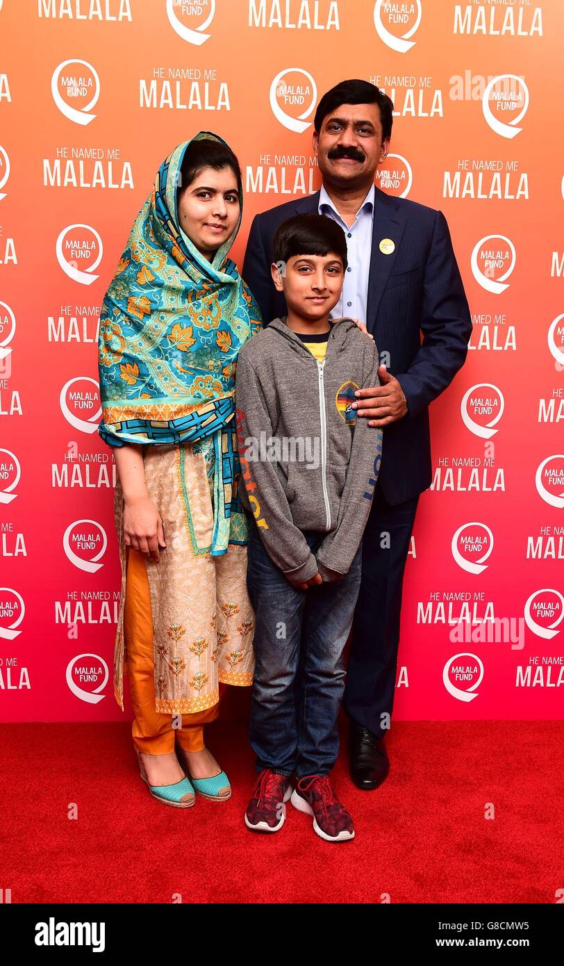 Malala Yousafzai Her Father Ziauddin Yousafzai And Brother Atal Khan Yousafzai Attending A