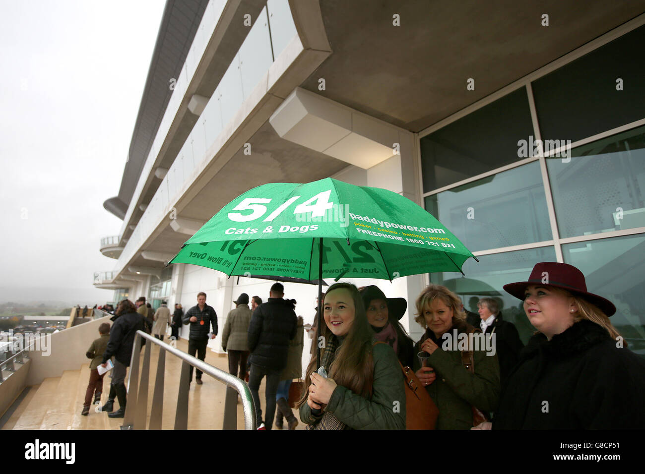 Races paddypower com branding signage logo tpicswire hi-res stock ...