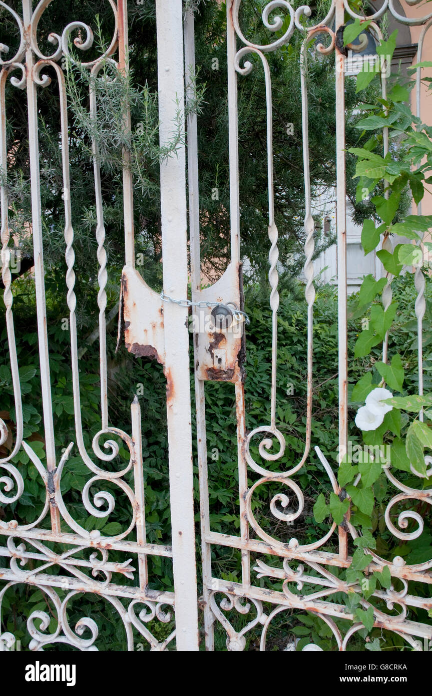 Rusty iron gate Stock Photo - Alamy