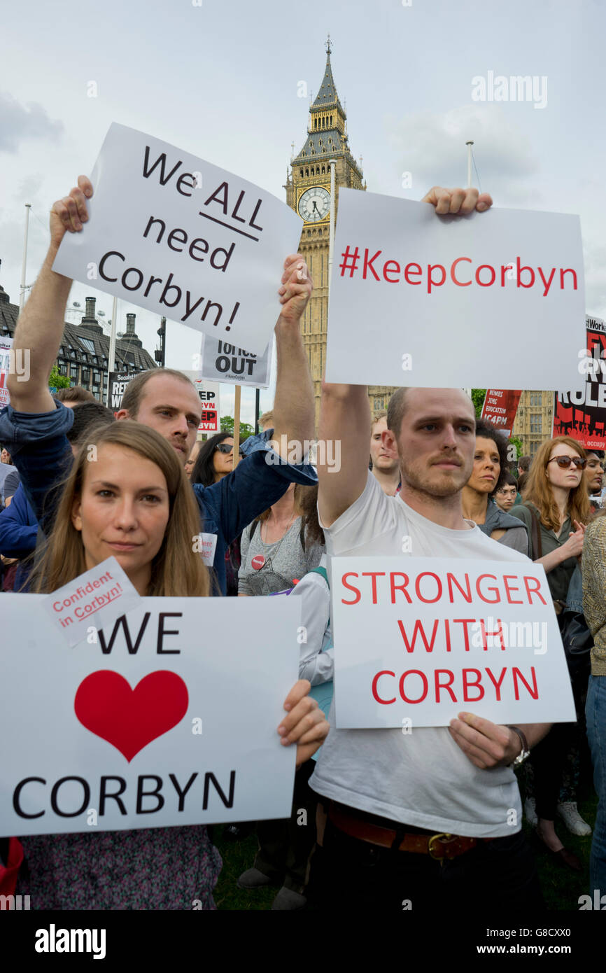 Labour demonstrating hi-res stock photography and images - Alamy