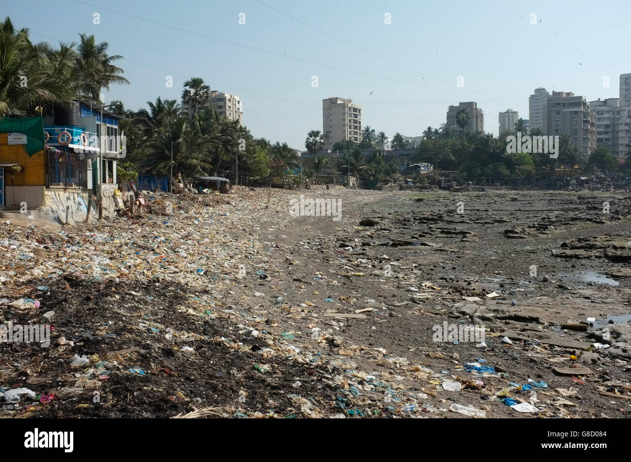 the beach front at the slum area of chimbai village, bandra, mumbai ...