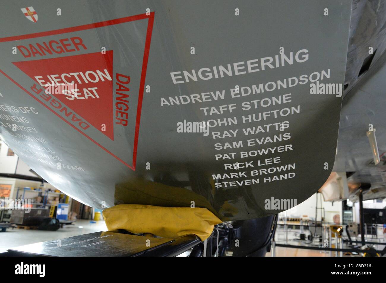 Avro vulcan crew hi-res stock photography and images - Alamy