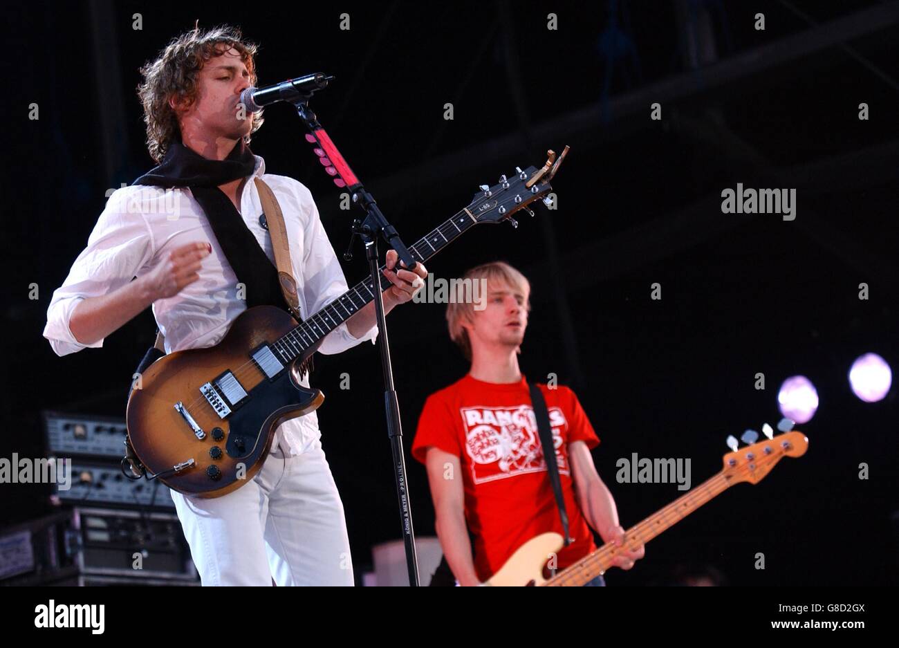 Razorlight perform on main stage hi-res stock photography and images ...