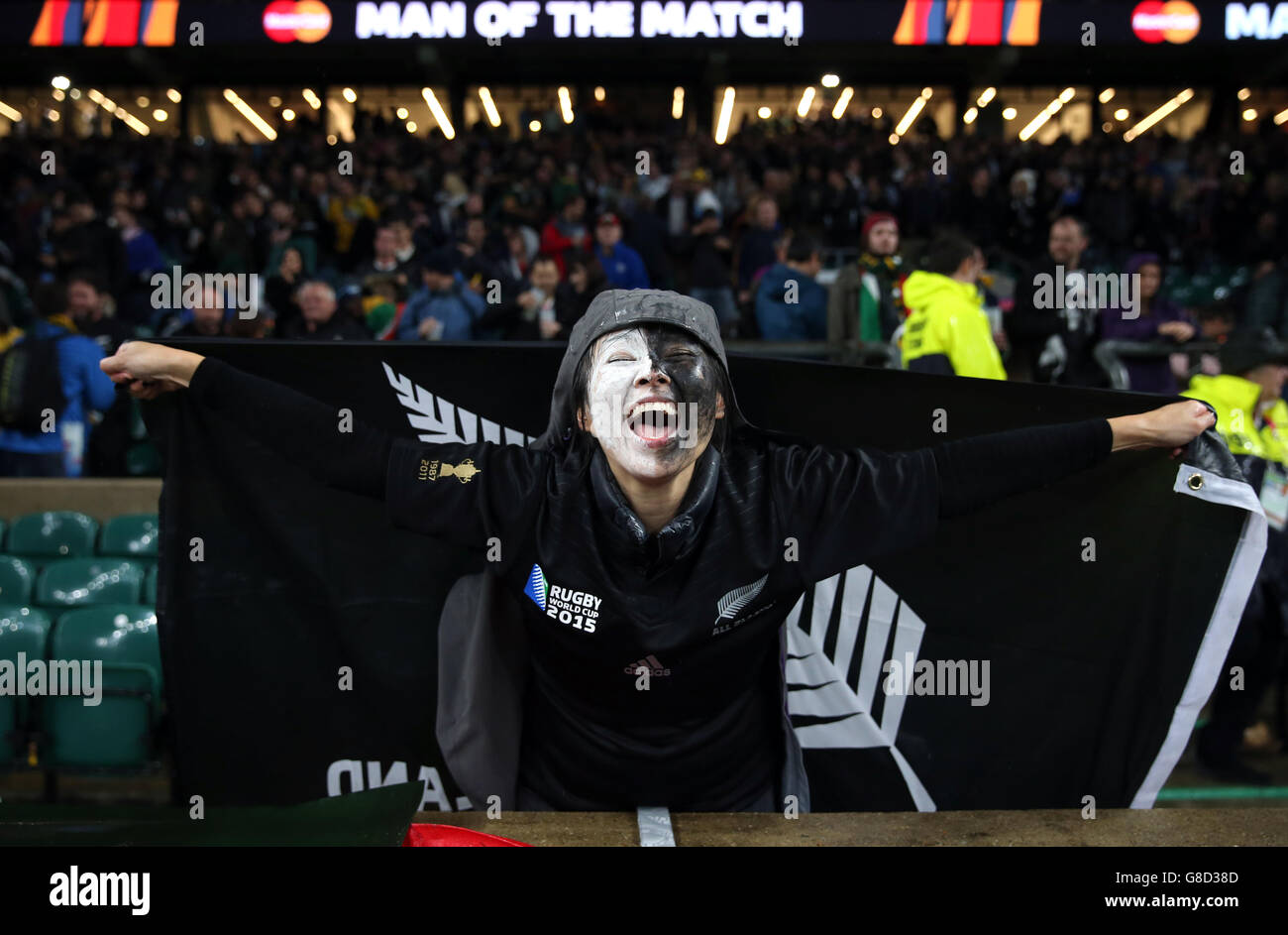 Semi final rwc all blacks springboks face paint hi-res stock ...