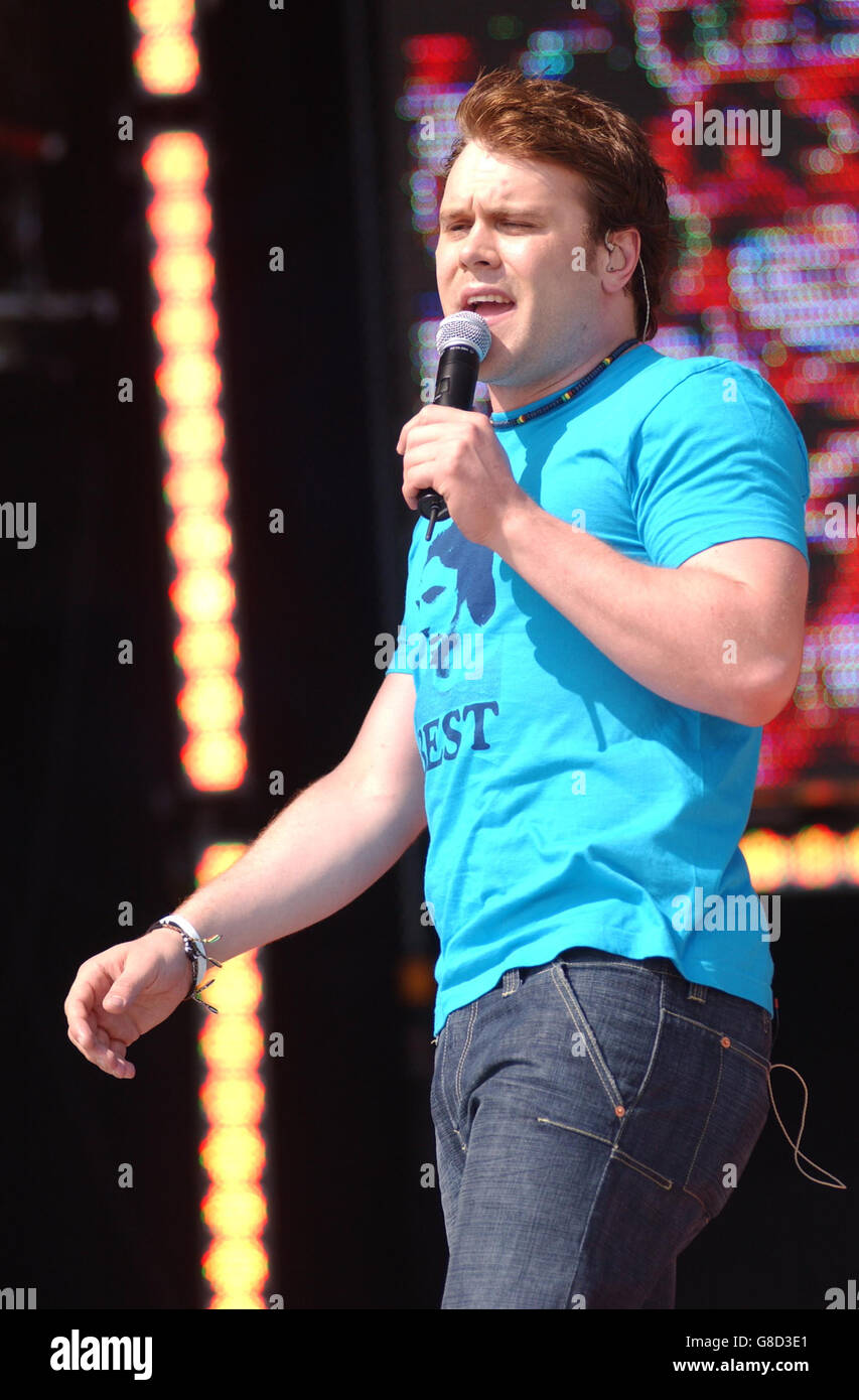Singer daniel bedingfield hi-res stock photography and images - Alamy