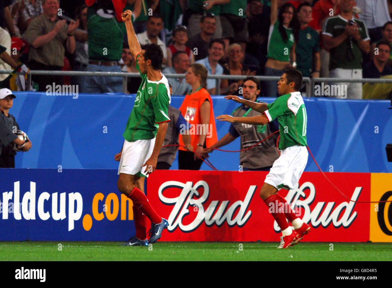 Soccer - FIFA Confederations Cup 2005 - Group B - Mexico v Brazil ...