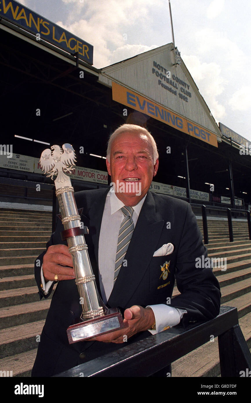 Notts countys chairman derek pavis hi-res stock photography and images ...