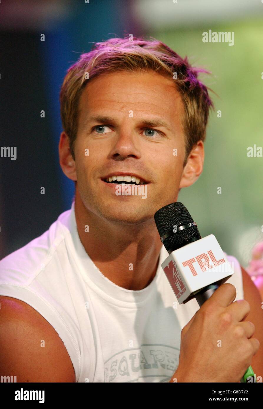 Total request live head shot smiling celebrity hi-res stock photography ...
