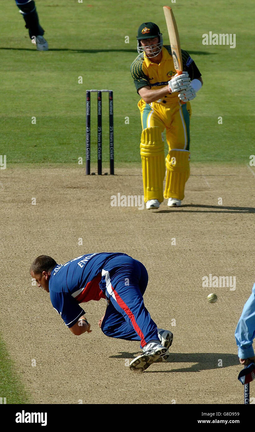 Cricket - The NatWest International Triangular Series - England v ...