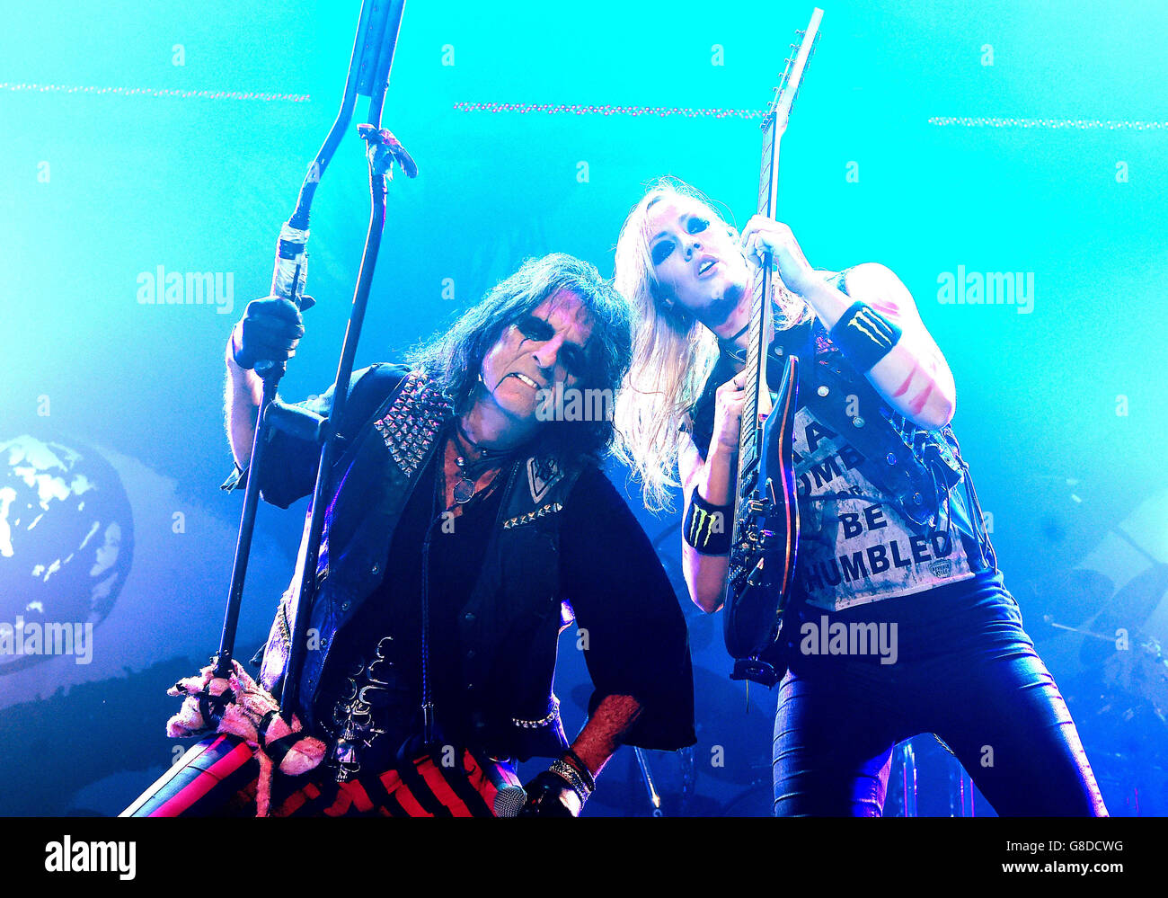 Alice cooper left performing wembley arena hi-res stock photography and ...