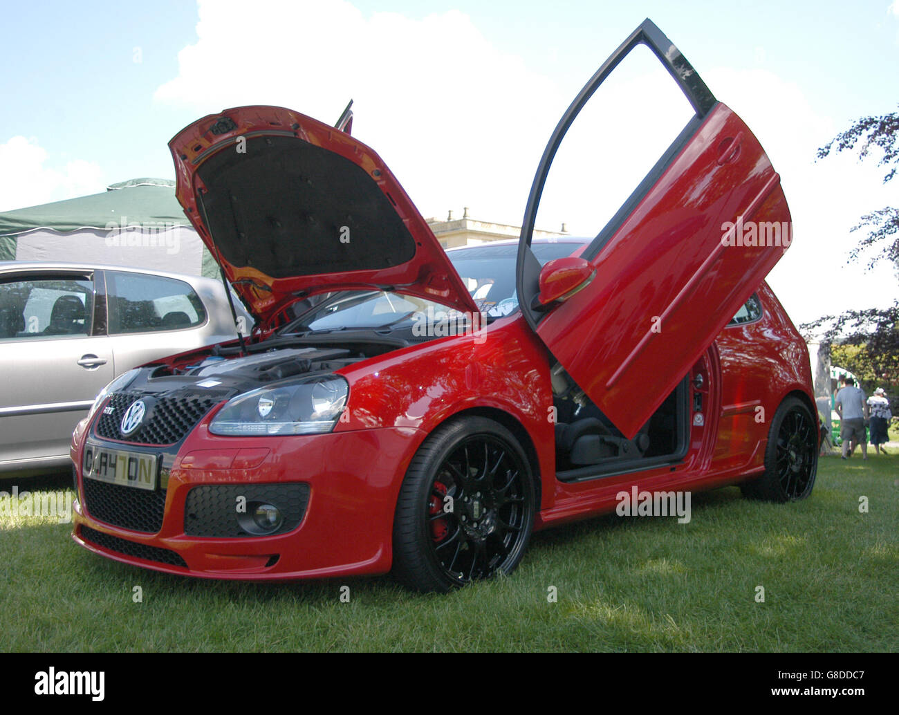 Car doors opening vertically hi-res stock photography and images - Alamy