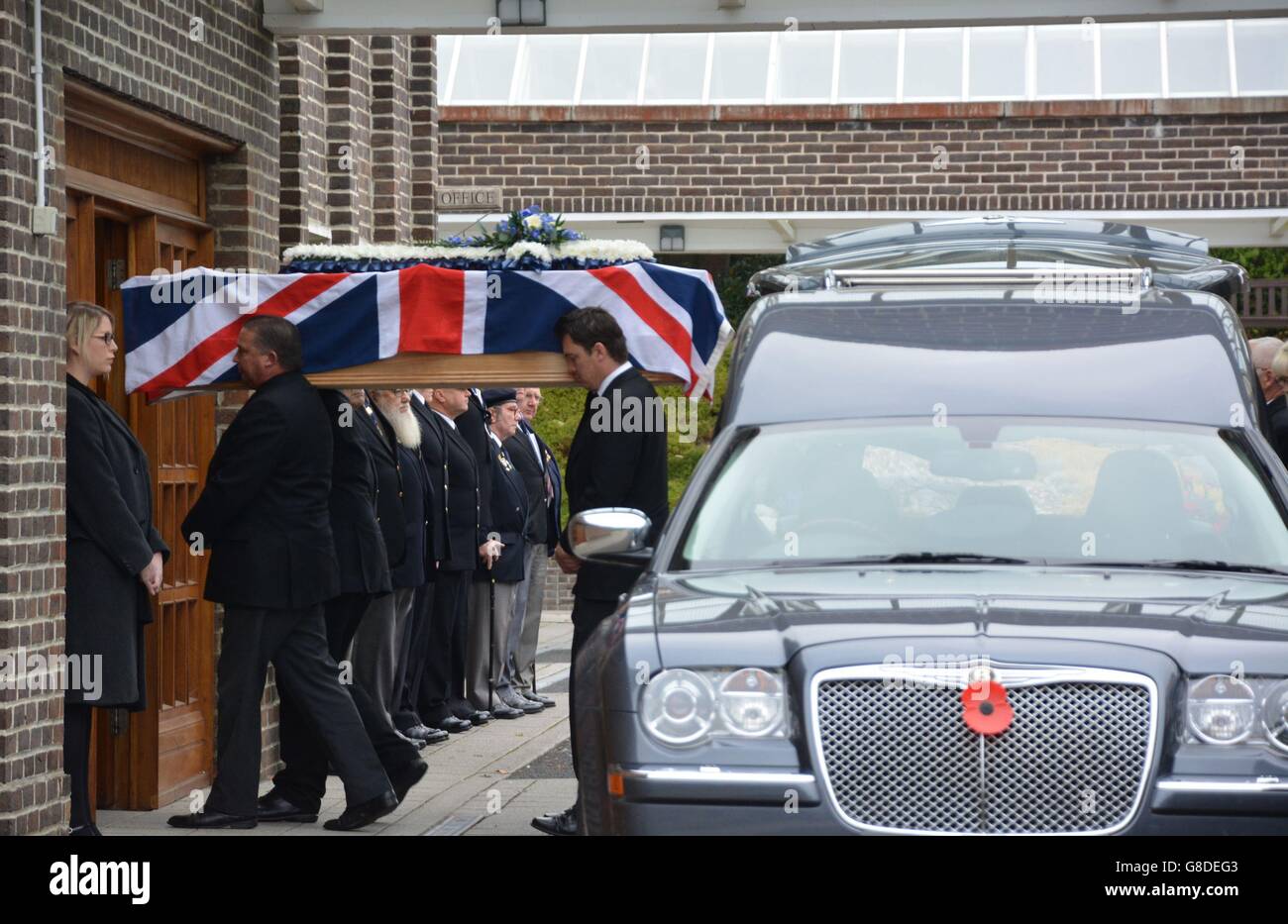 The coffin carrying gordon burgess hi-res stock photography and images ...