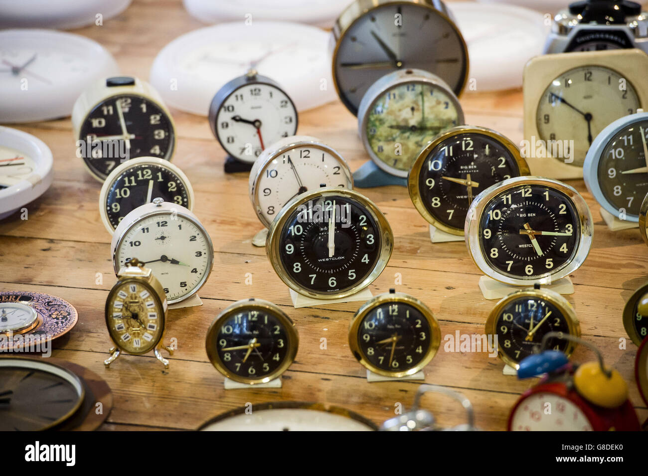 1000 clocks hi-res stock photography and images - Alamy