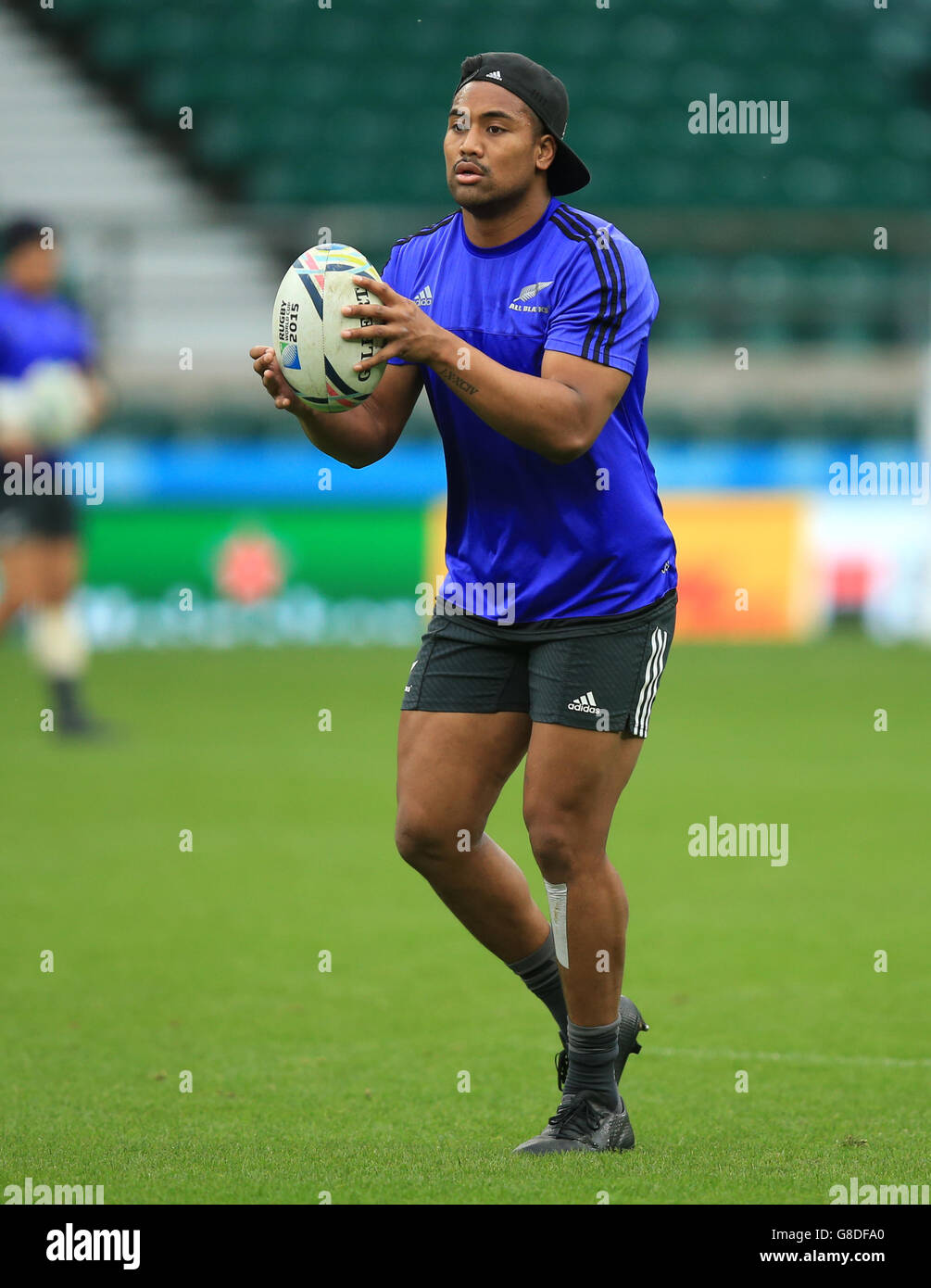Julian savea hi-res stock photography and images - Alamy