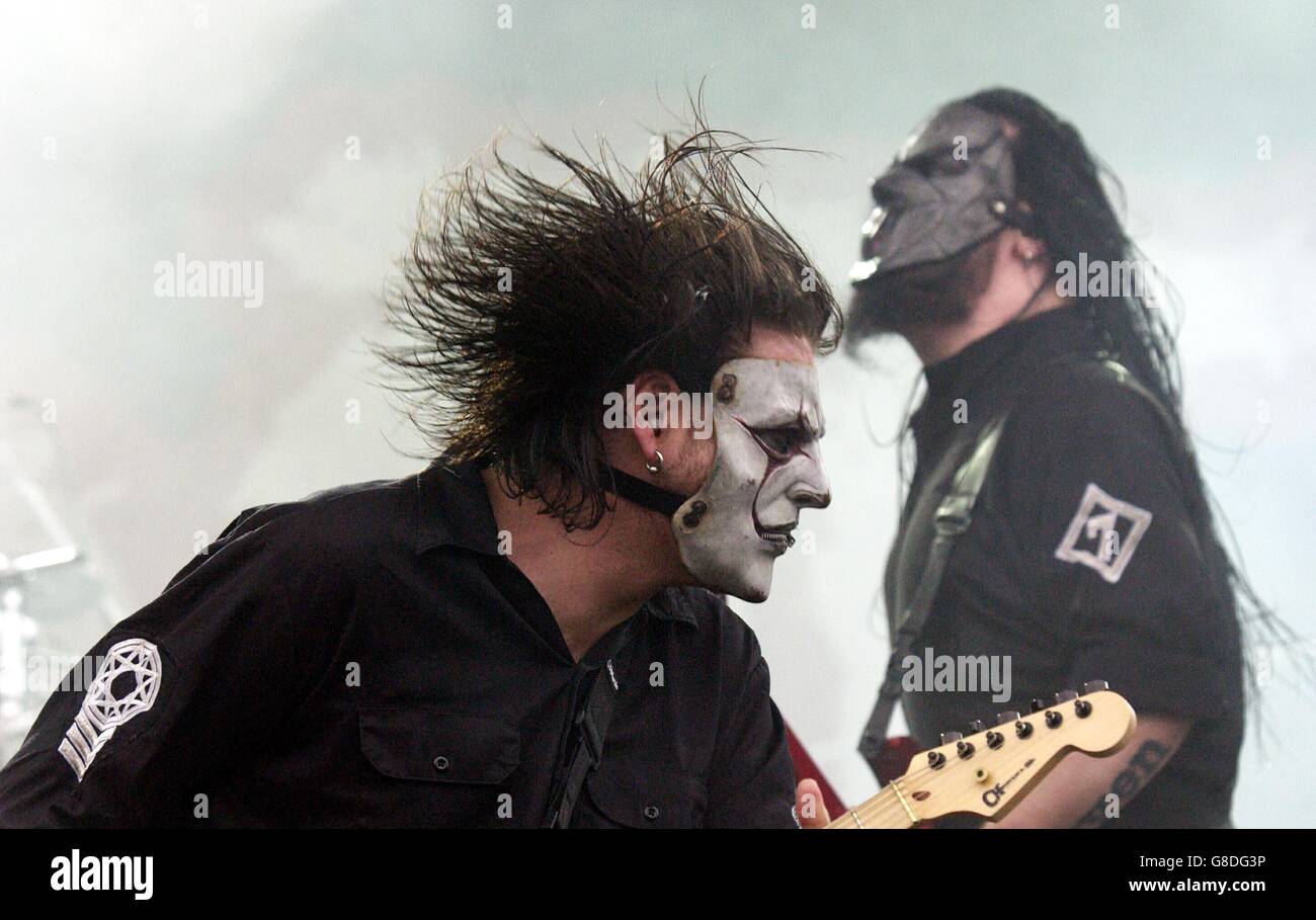 Profile head to top half shot hi-res stock photography and images - Alamy