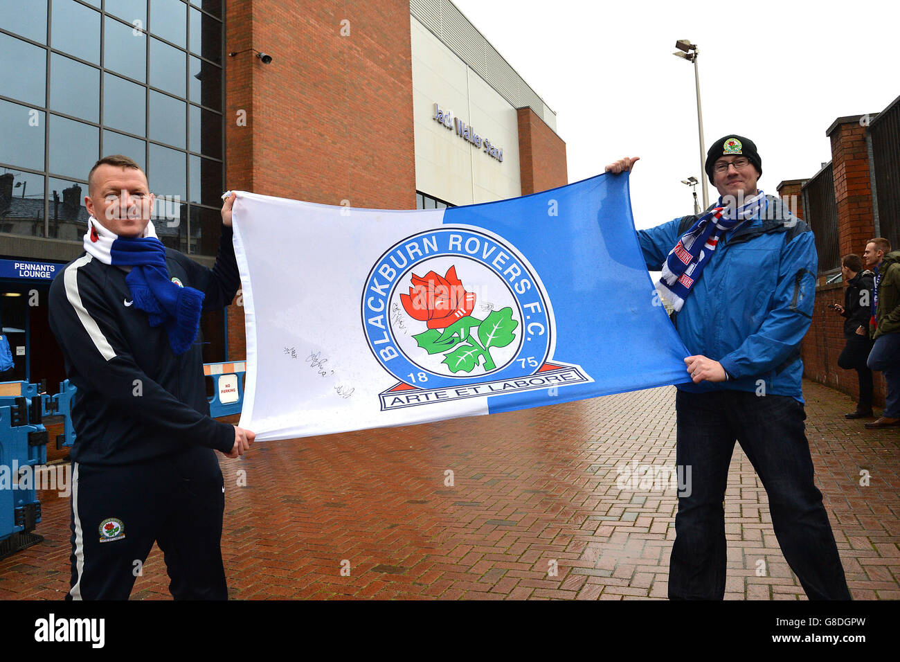 Blackburn Rovers fans soak up the atmosphere outside Ewood Park Stock ...