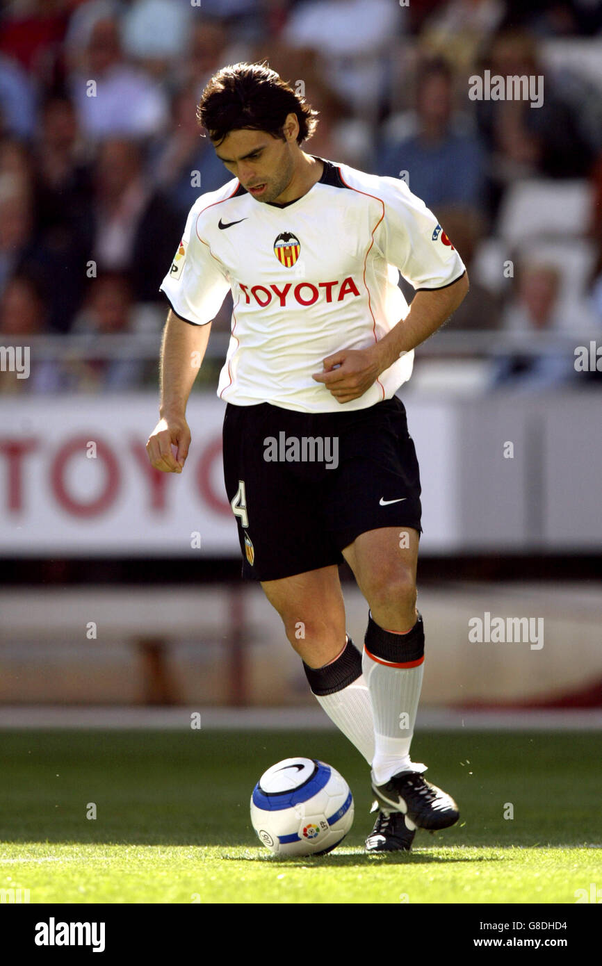 Roberto ayala hi-res stock photography and images - Alamy