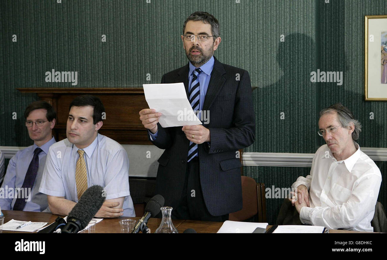 Dominic rowan hi-res stock photography and images - Alamy