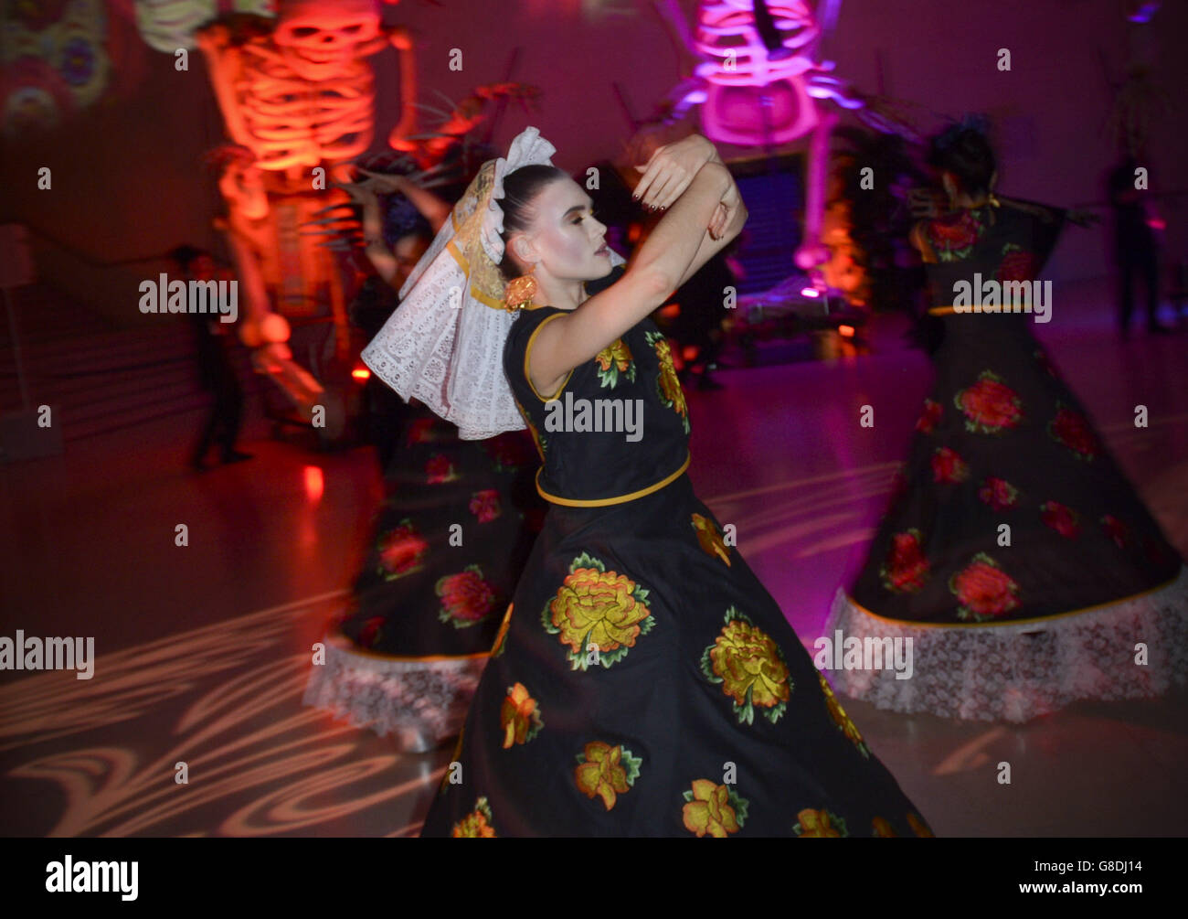 007 james bond spectre afterparty party hi-res stock photography and ...